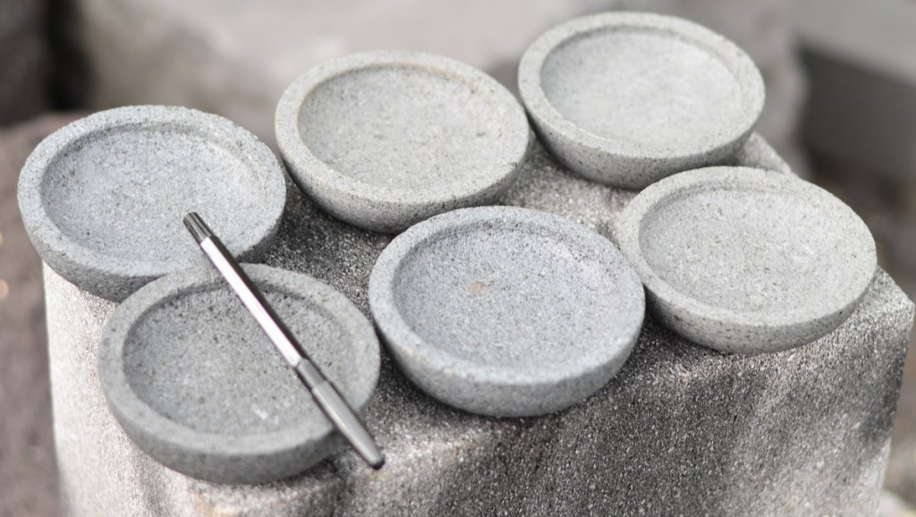 Kerajinan Cobek Batu Asli Dari Kota Batu - Kabari News