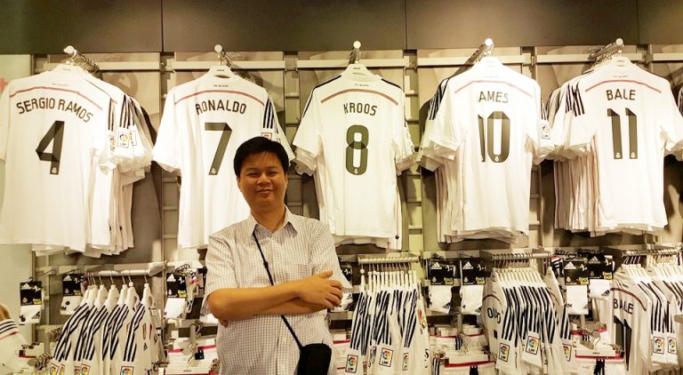 Video: Harry Widjaja, CEO Uni Papua Utamakan Pendidikan Karakter ...