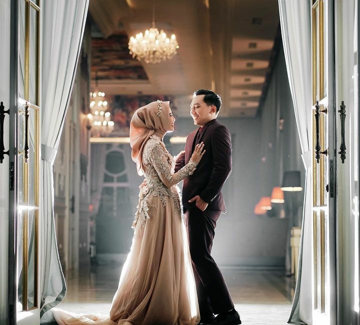 Kisah Ferry Setiawan, Belajar Fashion Otodidak sampai Jadi Langganan ...