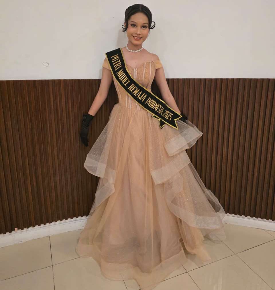 Patricia Deana Virgie Raih Gelar Putri Model Remaja Indonesia 2025 ...
